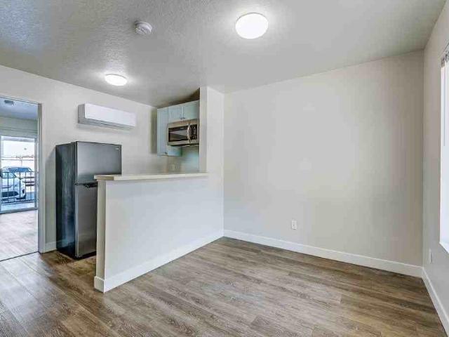Studio Apartment for Rent at 3350 Rosecrans St, San Diego, CA 92110 Midway District
