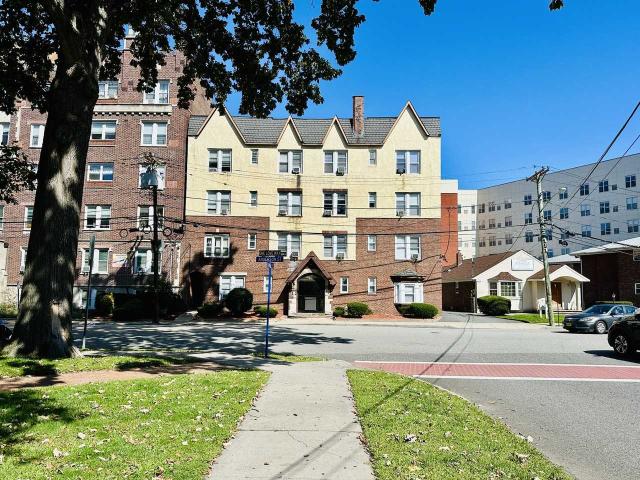 Studio Apartment for Rent at 46 Anderson Street #B8, Hackensack, NJ 07601