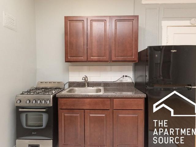 Studio Apartment for Rent at 4735 N Beacon St #404, Chicago, IL 60640 Uptown
