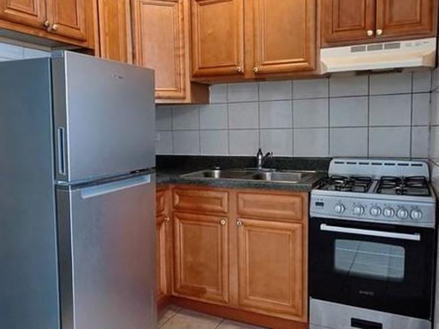 Studio Apartment for Rent at 4764 N Virginia Ave #212, Chicago, IL 60625 Lincoln Square