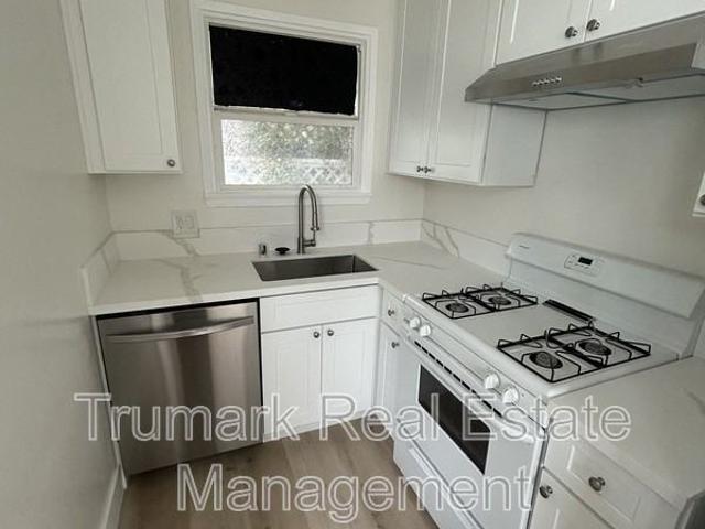 Studio Apartment for Rent at 49 S Grand Oaks Ave #3, Pasadena, CA 91107 Lamanda Park