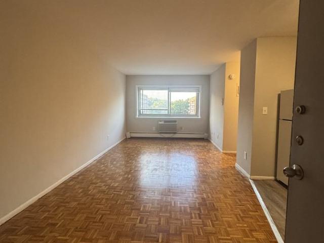 Studio Apartment for Rent at 40 Zabriskie St #5D, Hackensack, NJ 07601