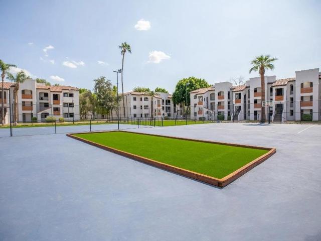 Studio Apartment for Rent at 4141 W Glendale Ave, Phoenix, AZ 85051