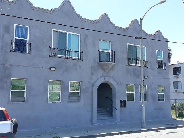 Studio Apartment for Rent at 4234 Mont Clair Street #208, Los Angeles, CA 90018 UNNC