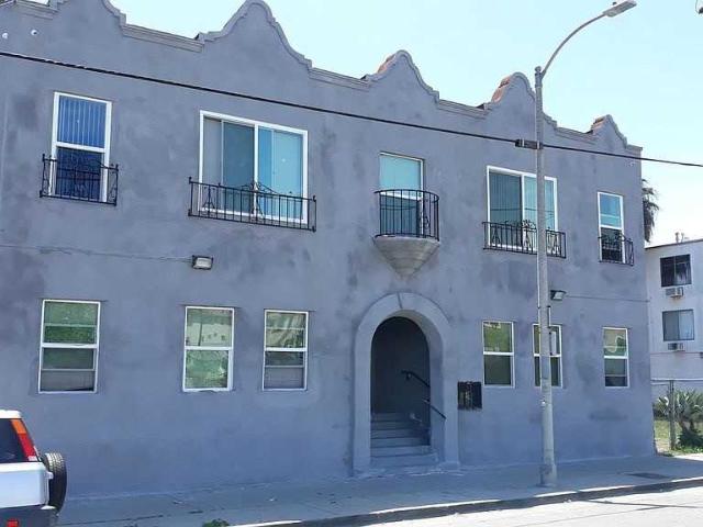 Studio Apartment for Rent at 4234 Mont Clair Street #201, Los Angeles, CA 90018 UNNC