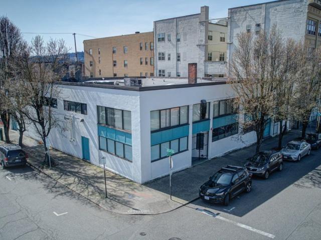 Studio Apartment for Rent at 544 Se Oak St #202, Portland, OR 97214 Buckman