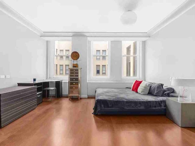 Studio Apartment for Rent at 55 Wall St #827, New York, NY 10005 Financial District