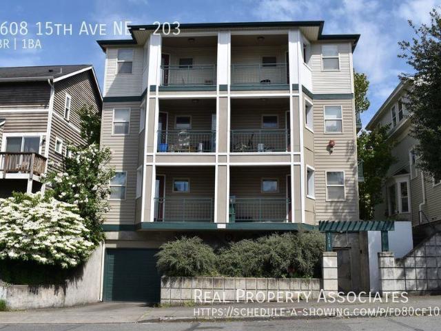 Studio Apartment for Rent at 5608 15th Ave Ne #203, Seattle, WA 98105 University District