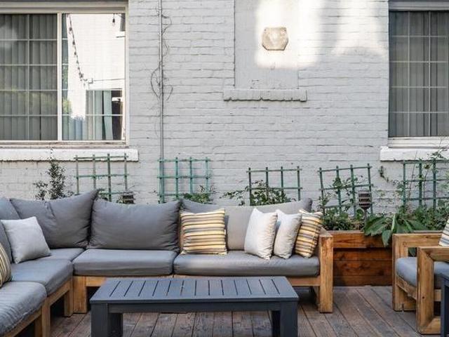 Studio Apartment for Rent at 5640 Santa Monica Blvd, Los Angeles, CA 90038 Hollywood Studio District