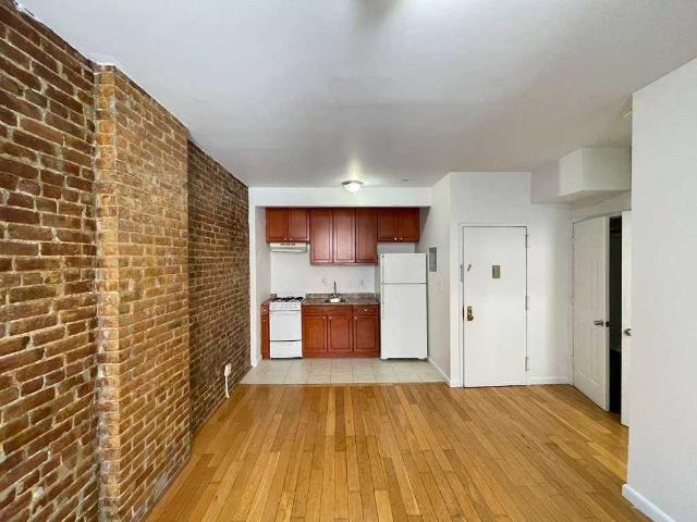 Studio Apartment for Rent at 568 W 187th St #3, New York, NY 10033 Washington Heights