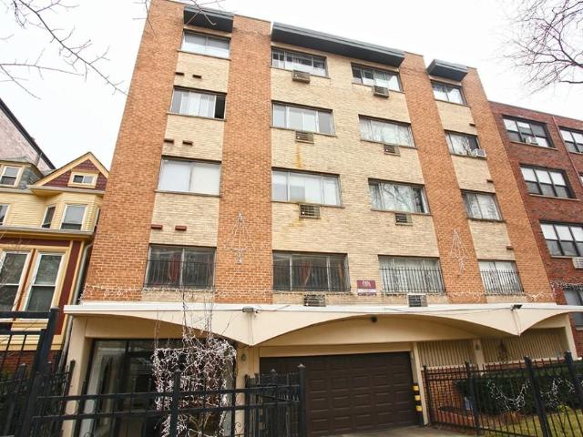 Studio Apartment for Rent at 5851 N Winthrop Ave #203, Chicago, IL 60660 Edgewater
