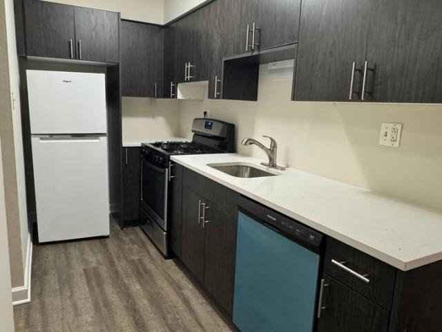 Studio Apartment for Rent at 5909 N Kenmore Ave #5, Chicago, IL 60660 Edgewater