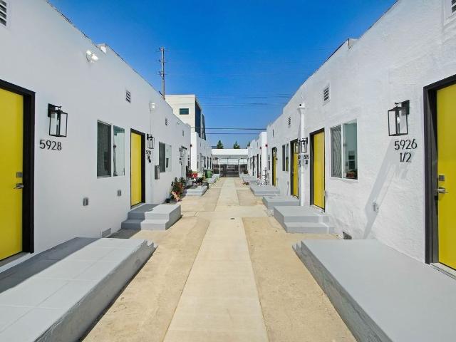 Studio Apartment for Rent at 5926 S Hoover St, Los Angeles, CA 90044 Voices of 90037