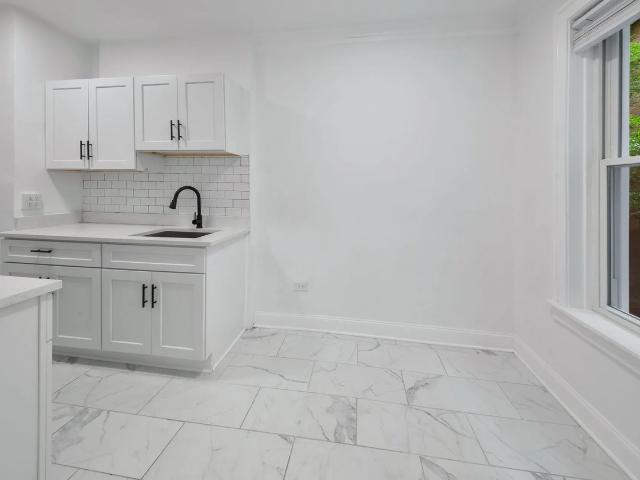 Studio Apartment for Rent at 5036 N Sheridan Rd #602, Chicago, IL 60640 Uptown