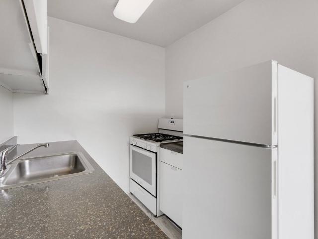 Studio Apartment for Rent at 5051 Seminary Road, Alexandria, VA 22311