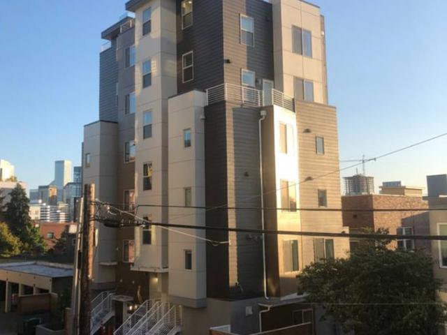 Studio Apartment for Rent at 514 Bellevue Avenue East #607, Seattle, WA 98102 Broadway