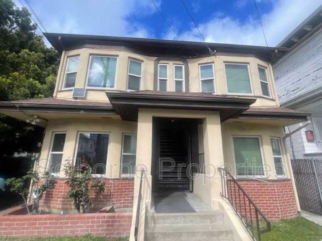 Studio Apartment for Rent at 524 41st St #D, Oakland, CA 94609 Temescal