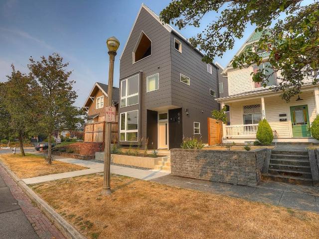 Studio Apartment for Rent at 641 641 N. Fife St 641 N Fife #A, Tacoma, WA 98406 North End