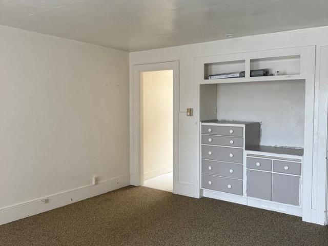 Studio Apartment for Rent at 605 Capitol Way S #3, Olympia, WA 98501 Downtown Olympia
