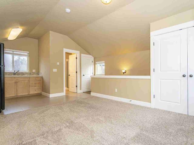 Studio Apartment for Rent at 6145 Se Woodstock Blvd #B, Portland, OR 97206 Mt. Scott Arleta