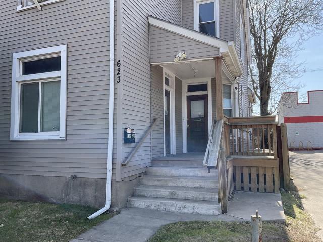 Studio Apartment for Rent at 623 W Washington Blvd #3, Fort Wayne, IN 46802 Downtown Fort Wayne