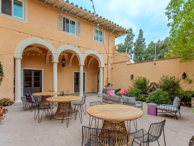 Studio Apartment for Rent at 624 Hilgard Ave #255, Los Angeles, CA 90024 Westwood