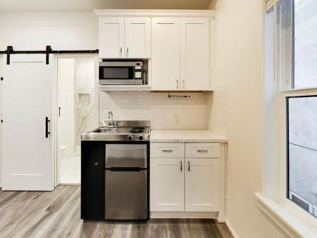 Studio Apartment for Rent at 628 Waverley St #04, Palo Alto, CA 94301 University South