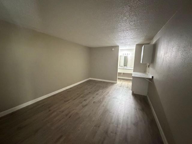 Studio Apartment for Rent at 7900 S Orange Blossom Trl #2070, Orlando, FL 32809
