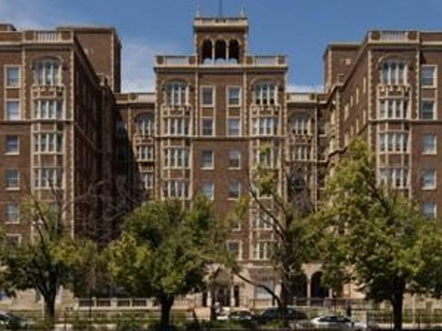 Studio Apartment for Rent at 7020 South Jeffery Boulevard, Chicago, IL 60649 South Shore