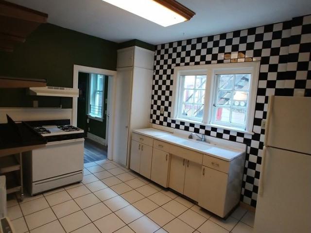 Studio Apartment for Rent at 707 N 2nd St #2, Harrisburg, PA 17102 Capital District
