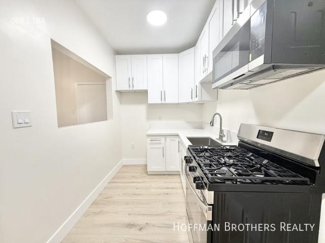 Studio Apartment for Rent at 723 E 3rd St #1, Long Beach, CA 90802 Downtown Long Beach