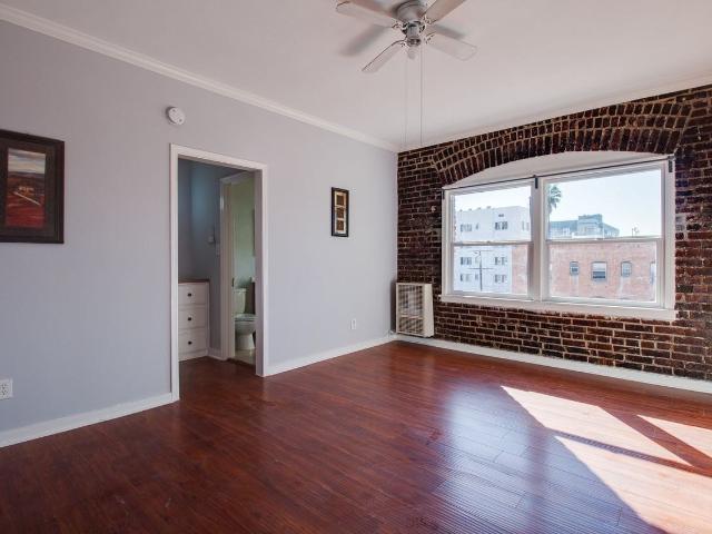 Studio Apartment for Rent at 730 S Catalina St, Los Angeles, CA 90005 Wilshire Center Koreatown