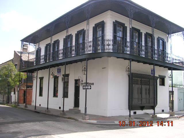 Studio Apartment for Rent at 840 Ursulines Ave #2, New Orleans, LA 70116 French Quarter