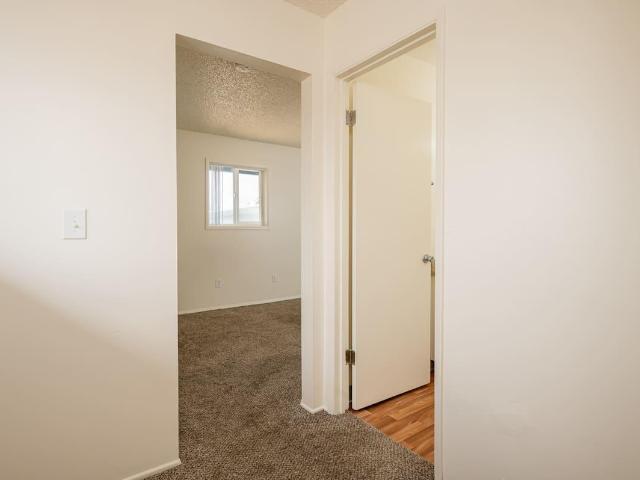Studio Apartment for Rent at 8435 Se Insley St, Portland, OR 97266 Lents