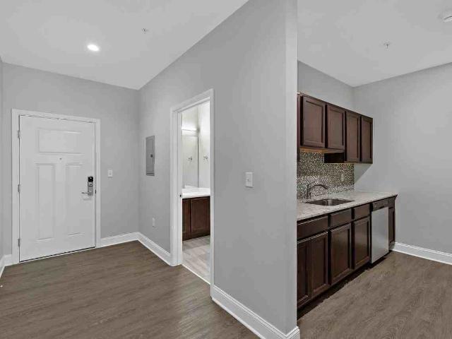 Studio Apartment for Rent at 86 Dana Ave, Albany, NY 12208 Park South
