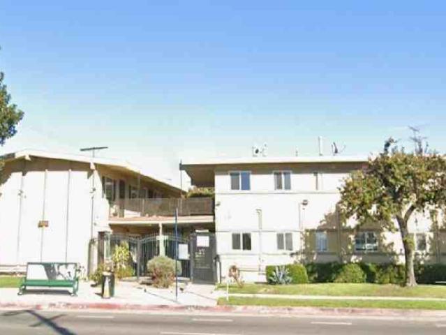 Studio Apartment for Rent at 8770 Woodman Ave #2, Los Angeles, CA 91331 Arleta