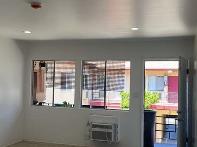 Studio Apartment for Rent at 8815 Van Nuys Blvd #Q, Los Angeles, CA 91402 Panorama City