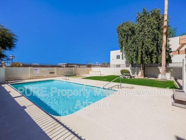 Studio Apartment for Rent at 8847 N 8th St #102, Phoenix, AZ 85020