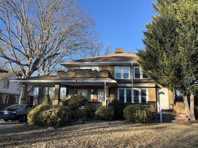 Studio Apartment for Rent at 891 Haywood Rd #1, Asheville, NC 28806 Falconhurst