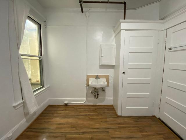 Studio Apartment for Rent at 833 Kearny St #31, San Francisco, CA 94108 Financial District