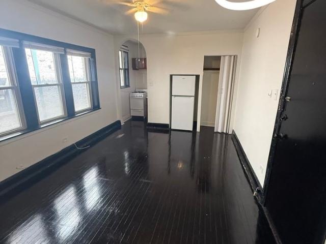 Studio Apartment for Rent at 834 W Fullerton Ave #23, Chicago, IL 60614 Lincoln Park