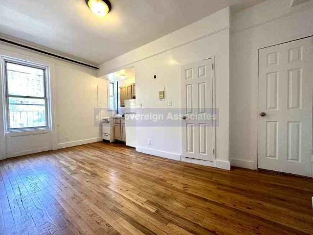Studio Apartment for Rent at 936 W End Ave, New York, NY 10025 Upper West Side