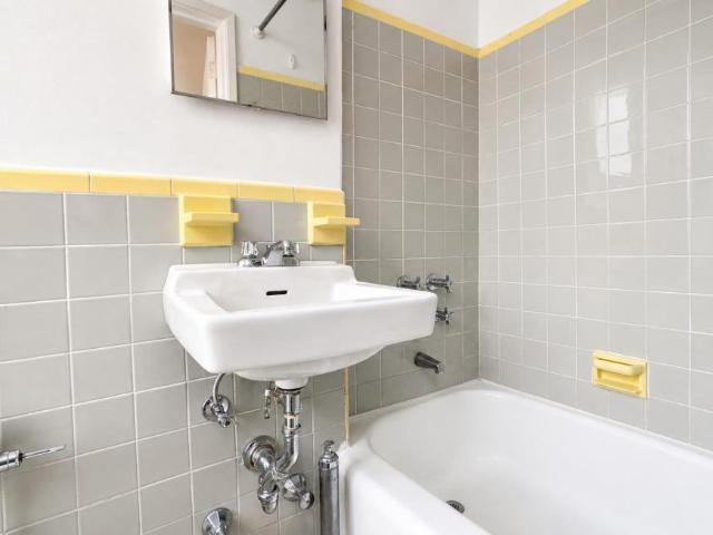 Studio Apartment for Rent at 936 W End Ave, New York, NY 10025 Upper West Side
