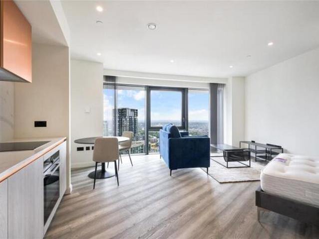 Studio apartment for rent in Marsh Wall, London, E22