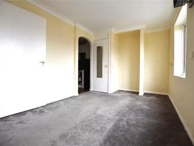 Studio apartment for rent in Mayday Road, Thornton Heath, CR7