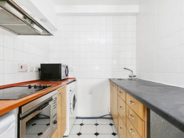 Studio apartment for rent in Oakley Square, Camden, London, NW1