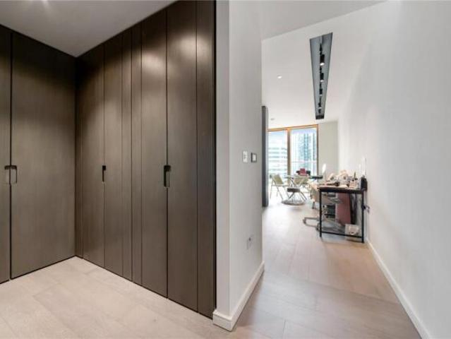 Studio apartment for rent in One Park Drive, London, E14