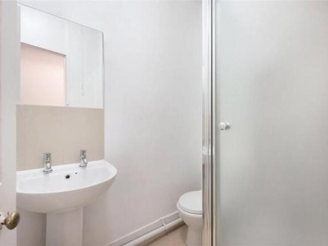 Studio apartment for rent in Onslow Gardens, South Kensington, London, SW7