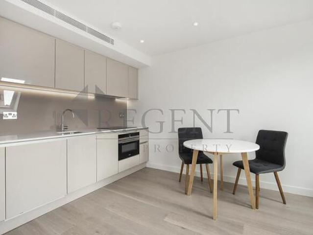 Studio apartment for rent in Albion Court, Albion Place, W6