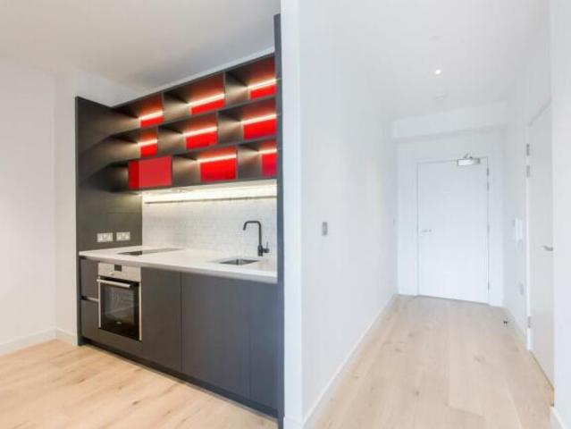 Studio apartment for rent in Amelia House, London City Island, London, E14